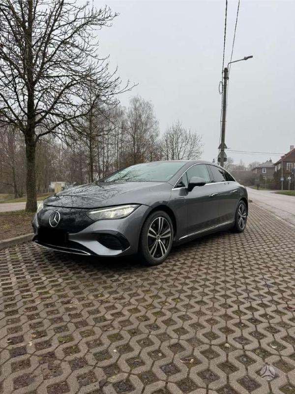 Pelēks Mercedes-Benz EQE 2023 Viļņa, ar dzinēja tilpumu 0.00 L un nobraukumu 18 tūkst. km par 46000 €, foto 1 vietnē AUTOMOTO.COM.LV