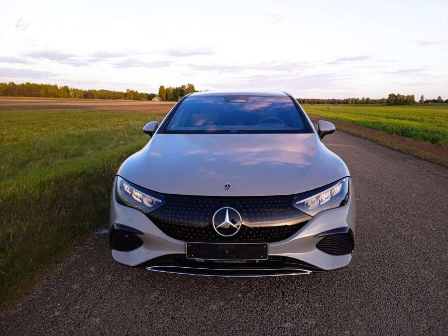 Grey Mercedes-Benz EQE 2024 in Kaunas, with an engine capacity of 0.00 L and mileage of 5 thousand km for 39999 €, photo 3 on AUTOMOTO.COM.LV