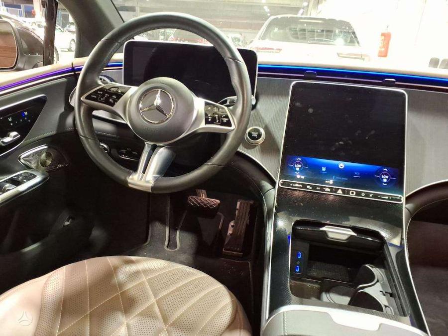 Pelēks Mercedes-Benz EQE 2024 Viļņa, ar dzinēja tilpumu 0.00 L un nobraukumu 63 tūkst. km par 43390 €, foto 6 vietnē AUTOMOTO.COM.LV