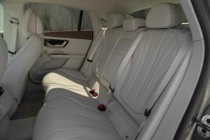 Grey Mercedes-Benz EQE 2023 in Vilnius, with an engine capacity of 0.00 L and mileage of 19 thousand km for 46900 €, photo 10 on AUTOMOTO.COM.LV