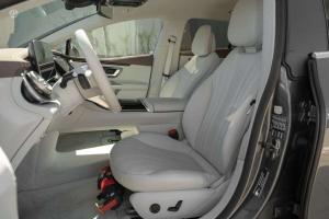 Pelēks Mercedes-Benz EQE 2023 Viļņa, ar dzinēja tilpumu 0.00 L un nobraukumu 19 tūkst. km par 46900 €, foto 9 vietnē AUTOMOTO.COM.LV