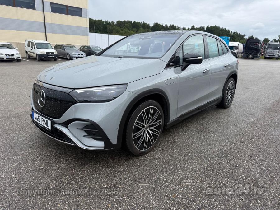 Pelēks Mercedes-Benz EQE 2024 Valga, ar dzinēja tilpumu 0.00 L un nobraukumu 17 tūkst. km par 81700 €, foto 1 vietnē AUTOMOTO.COM.LV