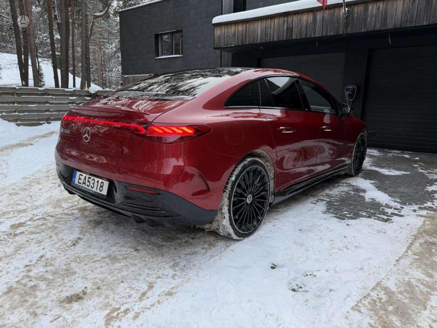 Red Mercedes-Benz EQE 2022 in Vilnius, with an engine capacity of 0.00 L and mileage of 74 thousand km for 48900 €, photo 3 on AUTOMOTO.COM.LV