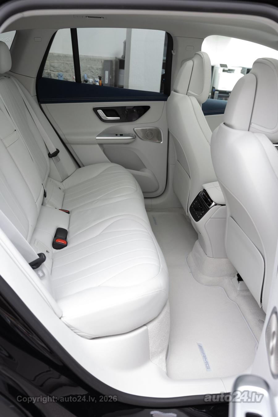 Melns Mercedes-Benz EQE SUV 2023 Tallina, ar dzinēja tilpumu 0.00 L un nobraukumu 25 tūkst. km par 69900 €, foto 12 vietnē AUTOMOTO.COM.LV
