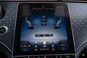 Balts Mercedes-Benz EQE 2022 Viļņa, ar dzinēja tilpumu 0.00 L un nobraukumu 99 tūkst. km par 34990 €, foto 19 vietnē AUTOMOTO.COM.LV