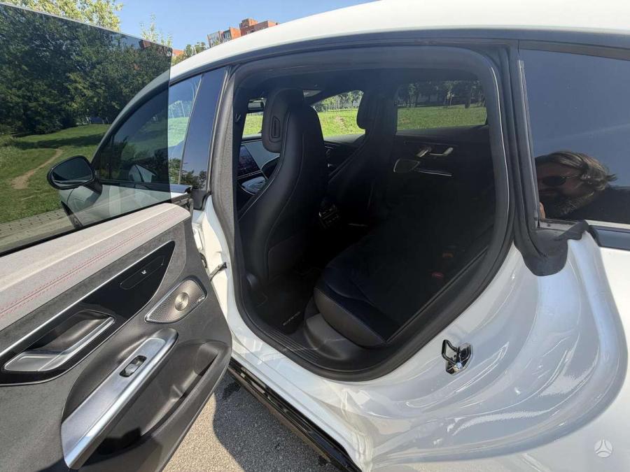 Balts Mercedes-Benz EQE 2024 Kauņa, ar dzinēja tilpumu 0.00 L un nobraukumu 61 tūkst. km par 49500 €, foto 4 vietnē AUTOMOTO.COM.LV