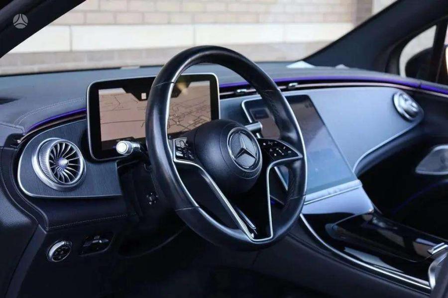 Black Mercedes-Benz EQS 2023 in Vilnius, with an engine capacity of 0.00 L and mileage of 95 thousand km for 49950 €, photo 8 on AUTOMOTO.COM.LV