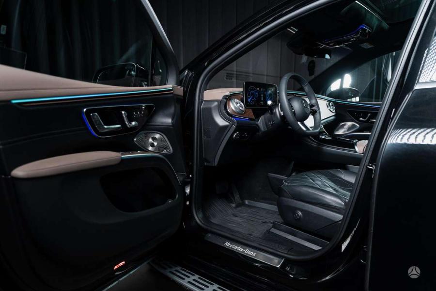 Black Mercedes-Benz EQS 2023 in Vilnius, with an engine capacity of 0.00 L and mileage of 50 thousand km for 68500 €, photo 17 on AUTOMOTO.COM.LV
