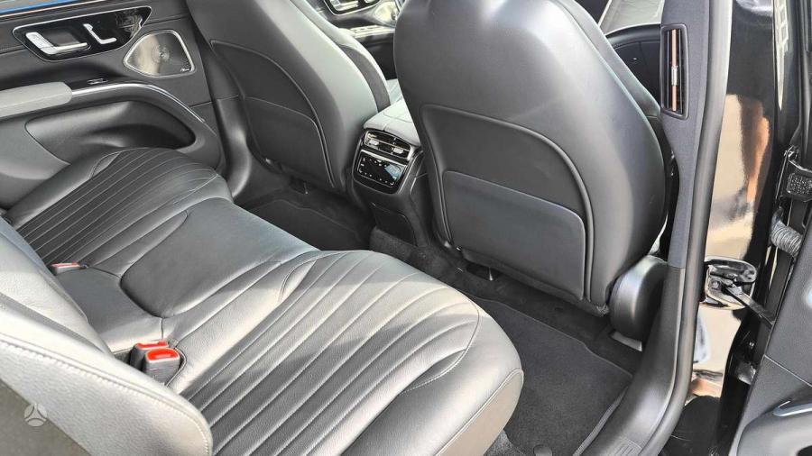 Melns Mercedes-Benz EQS 2023 Šauļi, ar dzinēja tilpumu 0.00 L un nobraukumu 59 tūkst. km par 55660 €, foto 14 vietnē AUTOMOTO.COM.LV