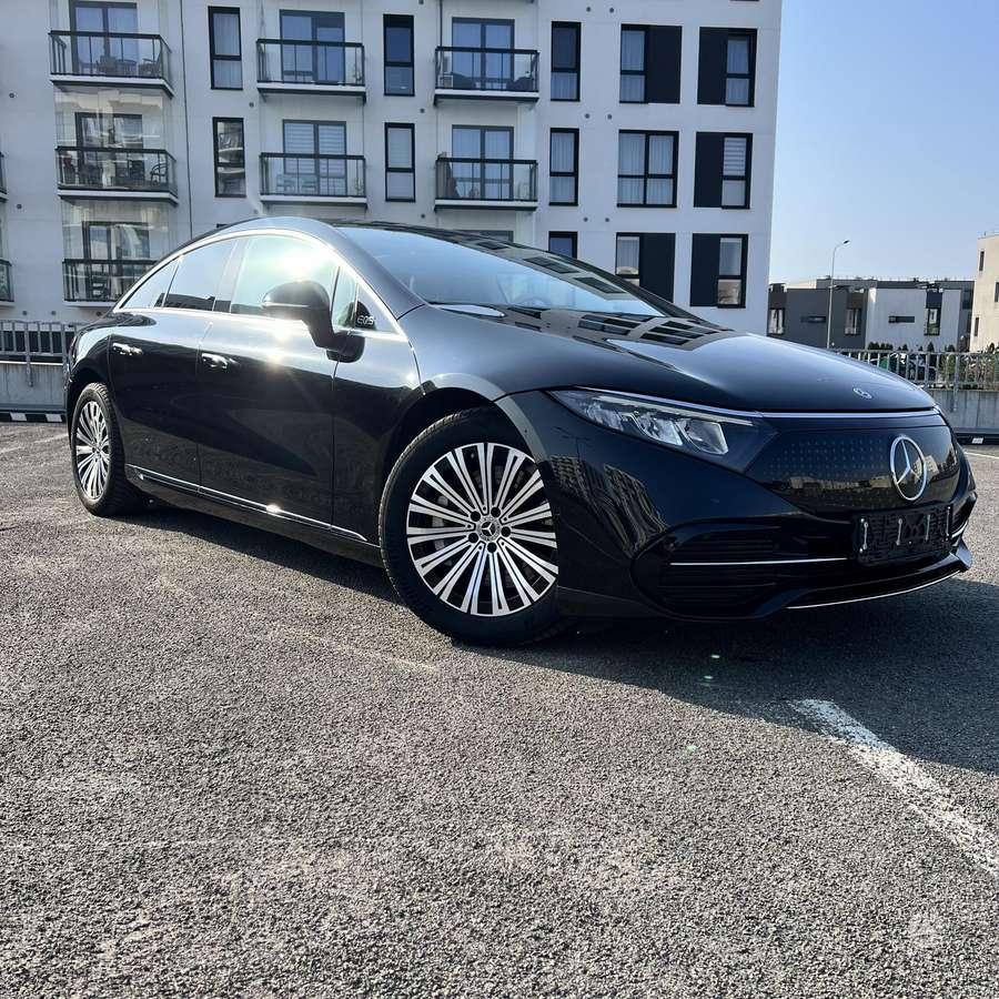 Black Mercedes-Benz EQS 2022 in Vilnius, with an engine capacity of 0.00 L and mileage of 103 thousand km for 45990 €, photo 3 on AUTOMOTO.COM.LV