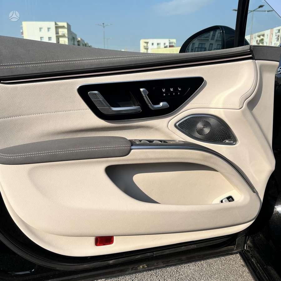Black Mercedes-Benz EQS 2022 in Vilnius, with an engine capacity of 0.00 L and mileage of 103 thousand km for 45990 €, photo 13 on AUTOMOTO.COM.LV
