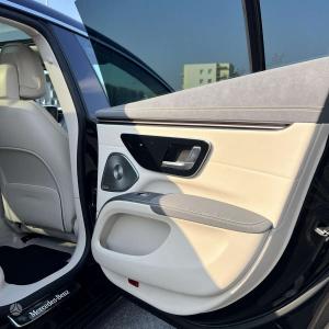 Black Mercedes-Benz EQS 2022 in Vilnius, with an engine capacity of 0.00 L and mileage of 103 thousand km for 45990 €, photo 18 on AUTOMOTO.COM.LV