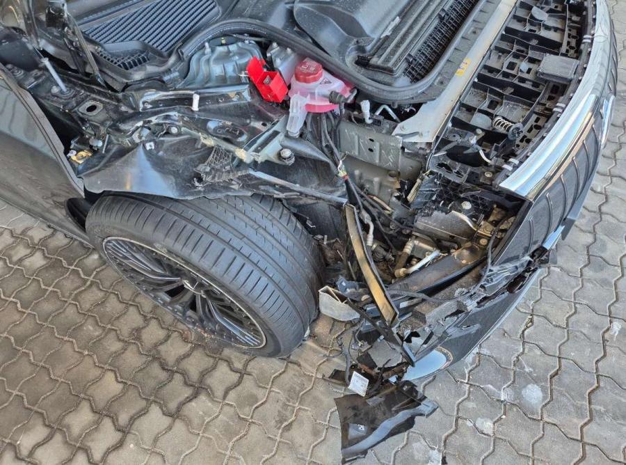 Melns Mercedes-Benz EQS 2024 Klaipėda, ar dzinēja tilpumu 0.00 L un nobraukumu 16 tūkst. km par 23300 €, foto 15 vietnē AUTOMOTO.COM.LV