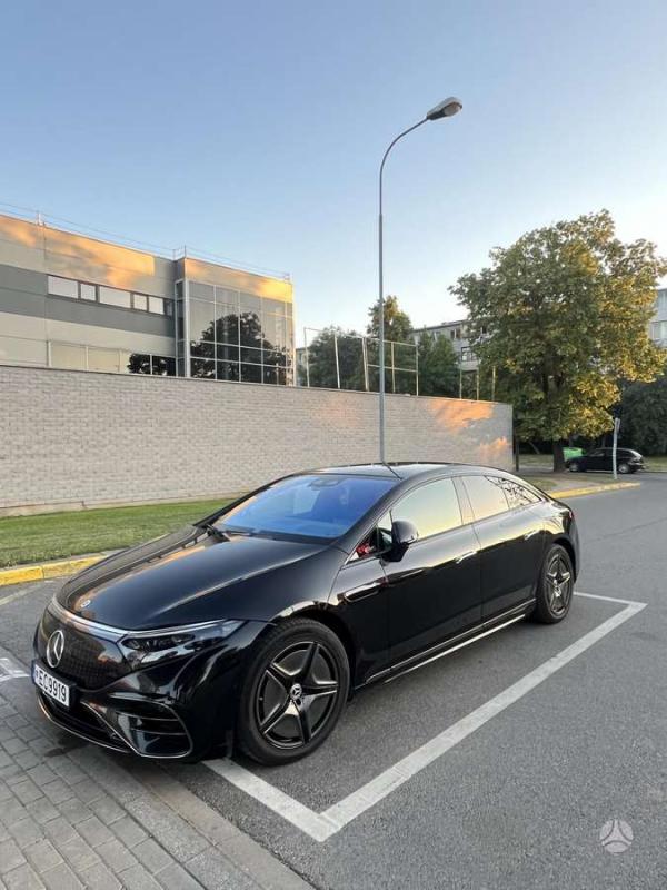 Melns Mercedes-Benz EQS 2022 Kauņa, ar dzinēja tilpumu 0.00 L un nobraukumu 95 tūkst. km par 53000 €, foto 1 vietnē AUTOMOTO.COM.LV