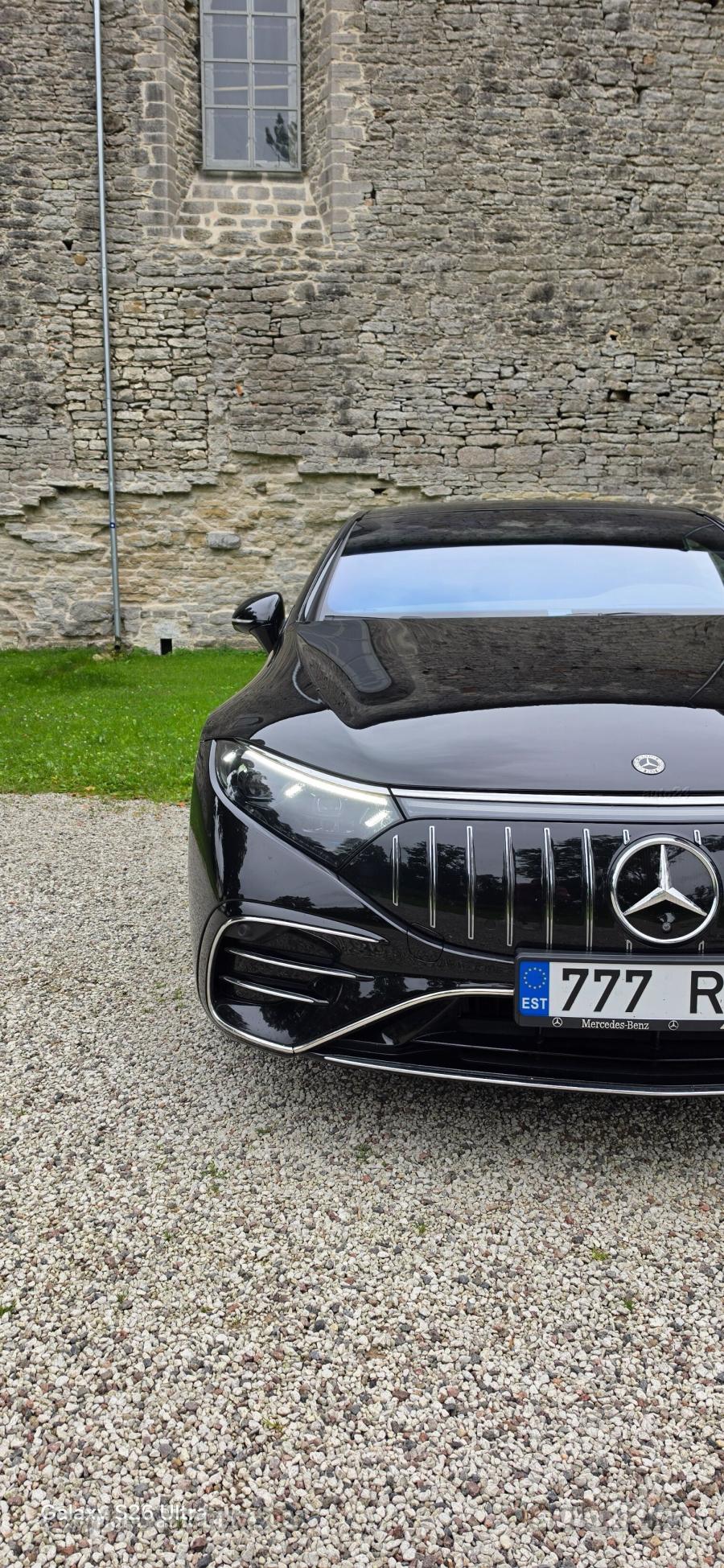 Black Mercedes-Benz EQS 2024 in Tallinn, with an engine capacity of 0.00 L and mileage of 39 thousand km for 79990 €, photo 1 on AUTOMOTO.COM.LV