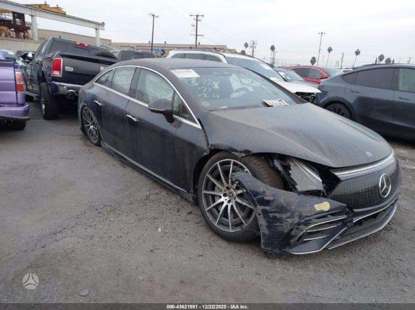 Blue Mercedes-Benz EQS 2022 in Vilnius, with an engine capacity of 0.00 L and mileage of 47 thousand km for 33500 €, photo 4 on AUTOMOTO.COM.LV