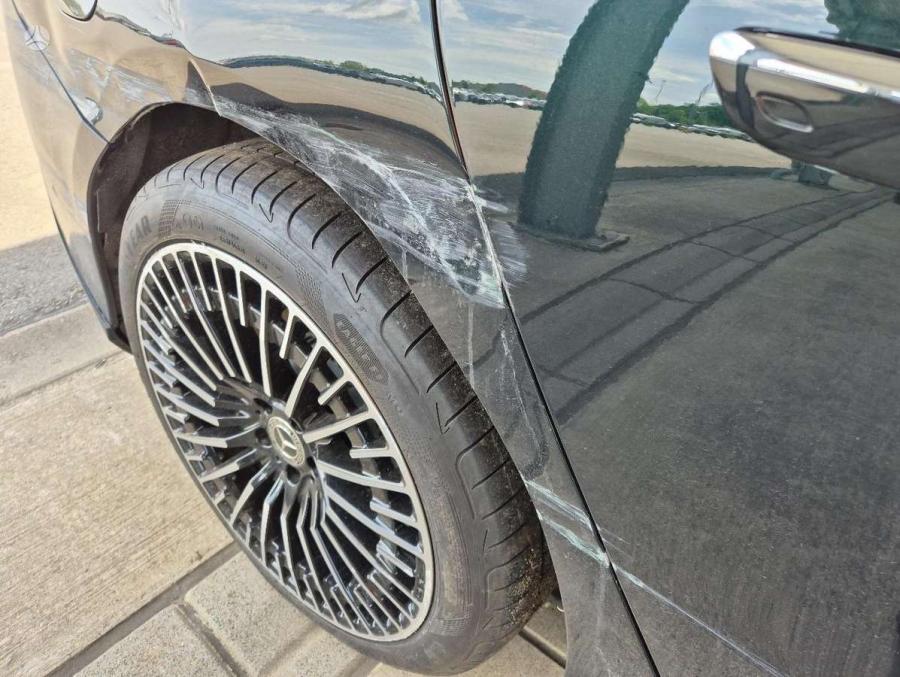 Green Mercedes-Benz EQS 2025 in Klaipeda, with an engine capacity of 0.00 L and mileage of 24 thousand km for 37250 €, photo 21 on AUTOMOTO.COM.LV