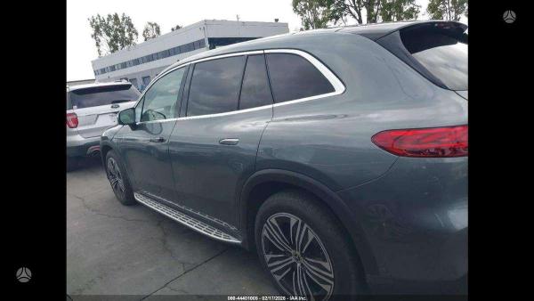 Pelēks Mercedes-Benz EQS 2023 Viļņa, ar dzinēja tilpumu 0.00 L un nobraukumu 38 tūkst. km par 41900 €, foto 10 vietnē AUTOMOTO.COM.LV