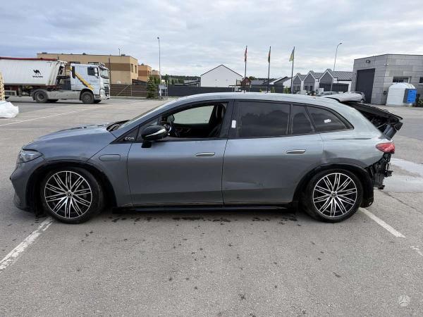 Grey Mercedes-Benz EQS 2023 in Kaunas, with an engine capacity of 0.00 L and mileage of 0 thousand km for 15500 €, photo 3 on AUTOMOTO.COM.LV