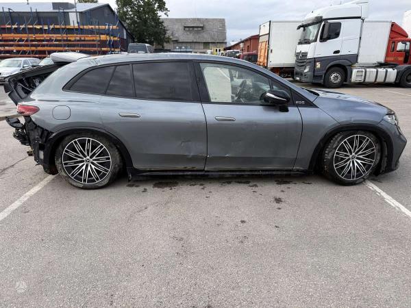Grey Mercedes-Benz EQS 2023 in Kaunas, with an engine capacity of 0.00 L and mileage of 0 thousand km for 15500 €, photo 6 on AUTOMOTO.COM.LV