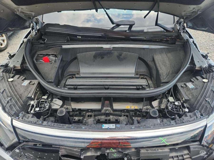 Grey Mercedes-Benz EQS 2023 in Vilnius, with an engine capacity of 0.00 L and mileage of 35 thousand km for 39200 €, photo 13 on AUTOMOTO.COM.LV