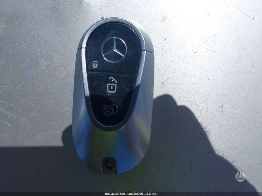 Pelēks Mercedes-Benz EQS 2022 Šauļi, ar dzinēja tilpumu 0.00 L un nobraukumu 50 tūkst. km par 34969 €, foto 9 vietnē AUTOMOTO.COM.LV