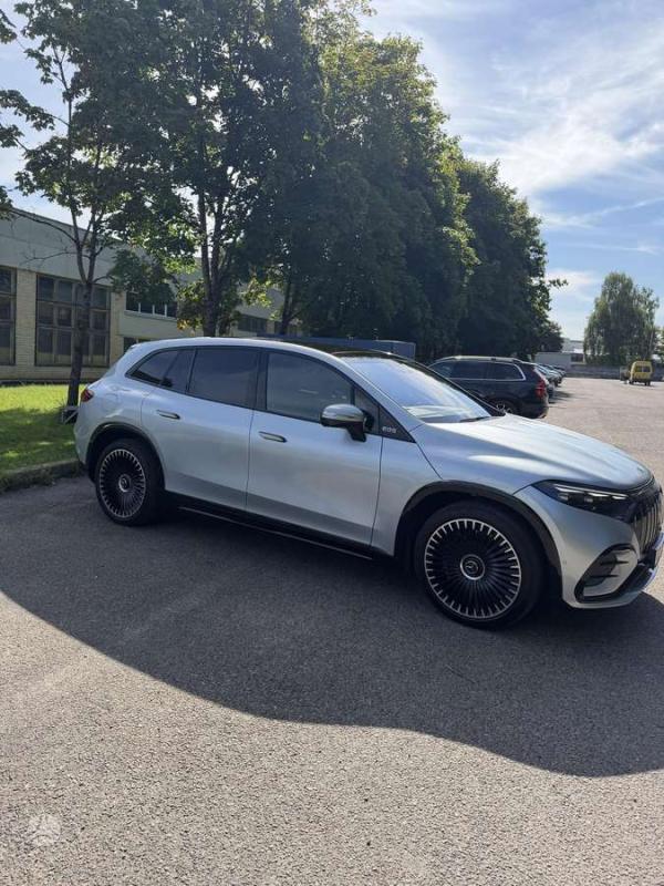 Grey Mercedes-Benz EQS 2023 in Vilnius, with an engine capacity of 0.00 L and mileage of 37 thousand km for 55000 €, photo 1 on AUTOMOTO.COM.LV
