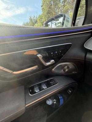 Pelēks Mercedes-Benz EQS 2023 Viļņa, ar dzinēja tilpumu 0.00 L un nobraukumu 37 tūkst. km par 55000 €, foto 5 vietnē AUTOMOTO.COM.LV