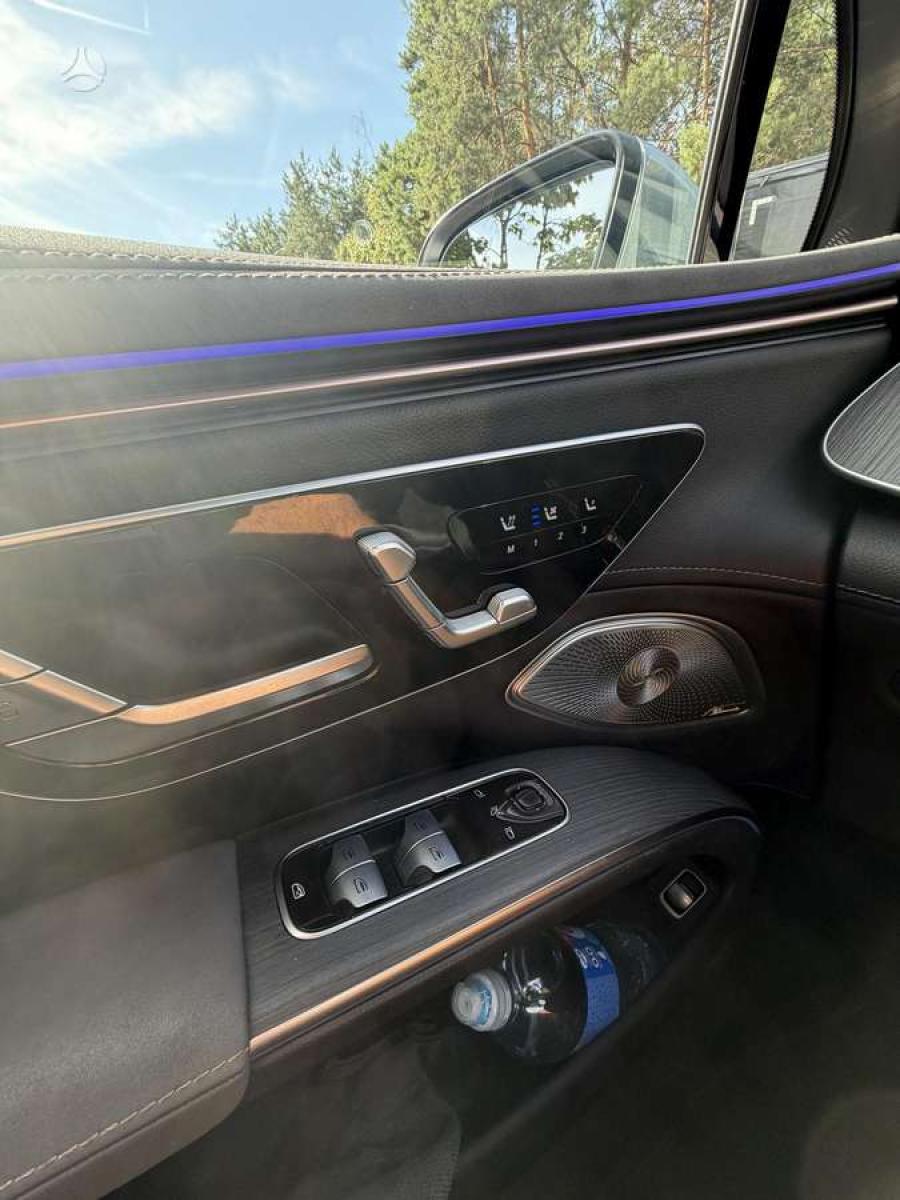 Pelēks Mercedes-Benz EQS 2023 Viļņa, ar dzinēja tilpumu 0.00 L un nobraukumu 37 tūkst. km par 55000 €, foto 5 vietnē AUTOMOTO.COM.LV
