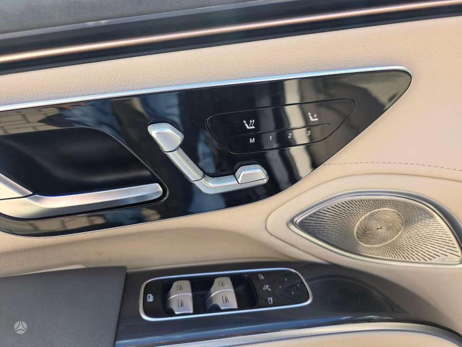 Grey Mercedes-Benz EQS 2022 in Kaunas, with an engine capacity of 0.00 L and mileage of 193 thousand km for 36900 €, photo 9 on AUTOMOTO.COM.LV