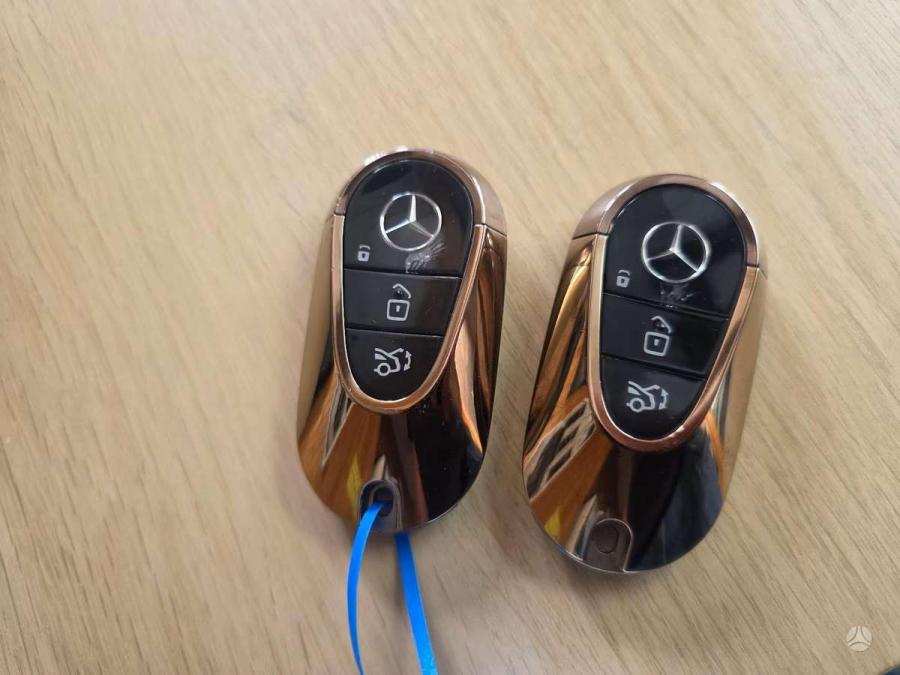 Grey Mercedes-Benz EQS 2022 in Kaunas, with an engine capacity of 0.00 L and mileage of 193 thousand km for 36900 €, photo 13 on AUTOMOTO.COM.LV