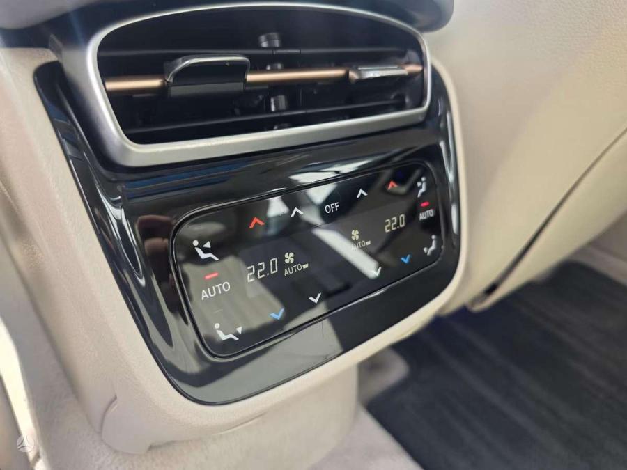 Grey Mercedes-Benz EQS 2022 in Kaunas, with an engine capacity of 0.00 L and mileage of 193 thousand km for 36900 €, photo 28 on AUTOMOTO.COM.LV