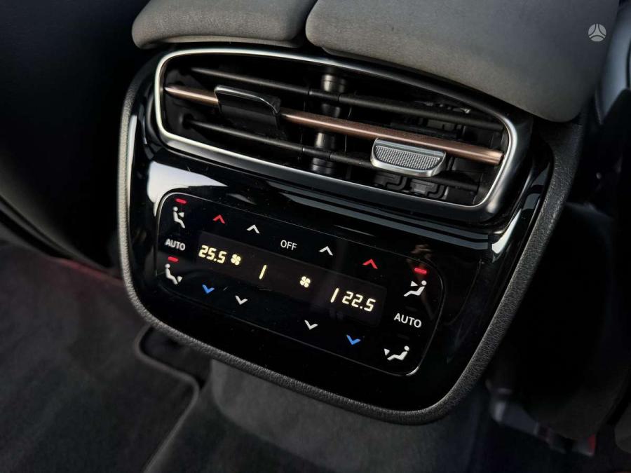 Grey Mercedes-Benz EQS 2023 in Kaunas, with an engine capacity of 0.00 L and mileage of 58 thousand km for 60500 €, photo 38 on AUTOMOTO.COM.LV