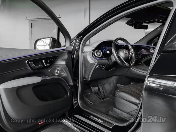 Черный Мерседес EQS SUV 2022 в Таллин, объемом двигателя 0.00 л и пробегом 71 тыс. км за 84900 €, фото 8 на AUTOMOTO.COM.LV