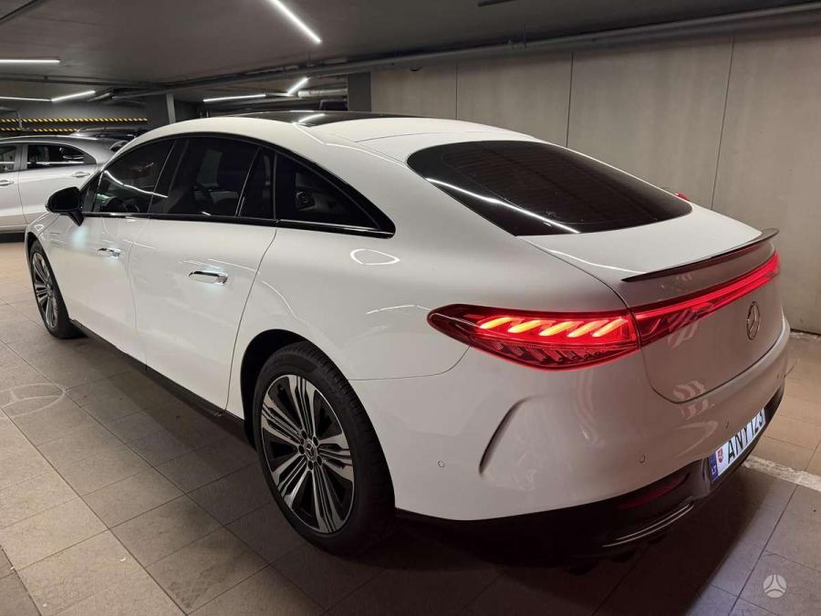 Balts Mercedes-Benz EQS 2023 Kauņa, ar dzinēja tilpumu 0.00 L un nobraukumu 73 tūkst. km par 46900 €, foto 5 vietnē AUTOMOTO.COM.LV
