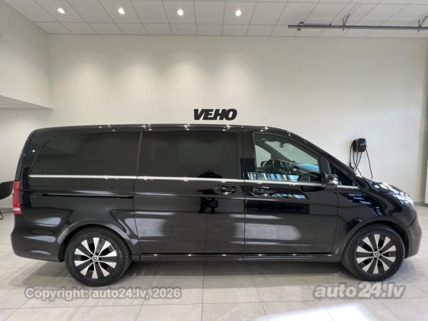 Melns Mercedes-Benz EQV 2023 Tallina, ar dzinēja tilpumu 0.00 L un nobraukumu 56 tūkst. km par 47700 €, foto 4 vietnē AUTOMOTO.COM.LV