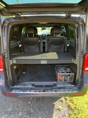 Zils Mercedes-Benz EQV 2024 Tallina, ar dzinēja tilpumu 0.00 L un nobraukumu 16 tūkst. km par 67000 €, foto 4 vietnē AUTOMOTO.COM.LV