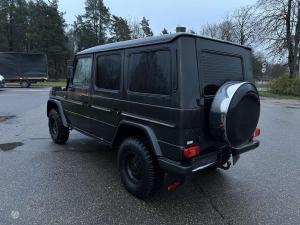 Black Mercedes-Benz G 300 1980 in Vilnius, with an engine capacity of 2.90 L and mileage of 53 thousand km for 18700 €, photo 6 on AUTOMOTO.COM.LV