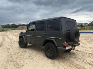 Black Mercedes-Benz G 300 1980 in Vilnius, with an engine capacity of 2.90 L and mileage of 53 thousand km for 18700 €, photo 12 on AUTOMOTO.COM.LV