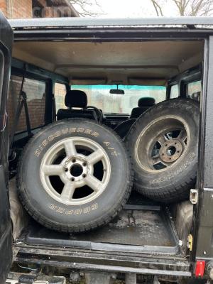 Black Mercedes-Benz G 300 1982 in Riga, with an engine capacity of 3.00 L and mileage of 85 thousand km for 12500 €, photo 7 on AUTOMOTO.COM.LV