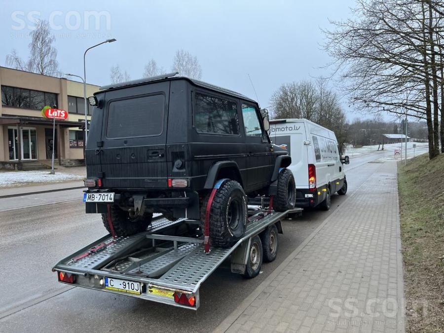 Black Mercedes-Benz G 300 1982 in Riga, with an engine capacity of 3.00 L and mileage of 85 thousand km for 12500 €, photo 15 on AUTOMOTO.COM.LV