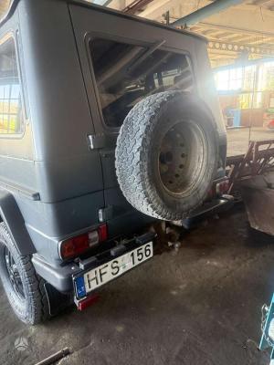 Melns Mercedes-Benz G 300 1986 Panevēža, ar dzinēja tilpumu 3.00 L un nobraukumu 150 tūkst. km par 15000 €, foto 5 vietnē AUTOMOTO.COM.LV