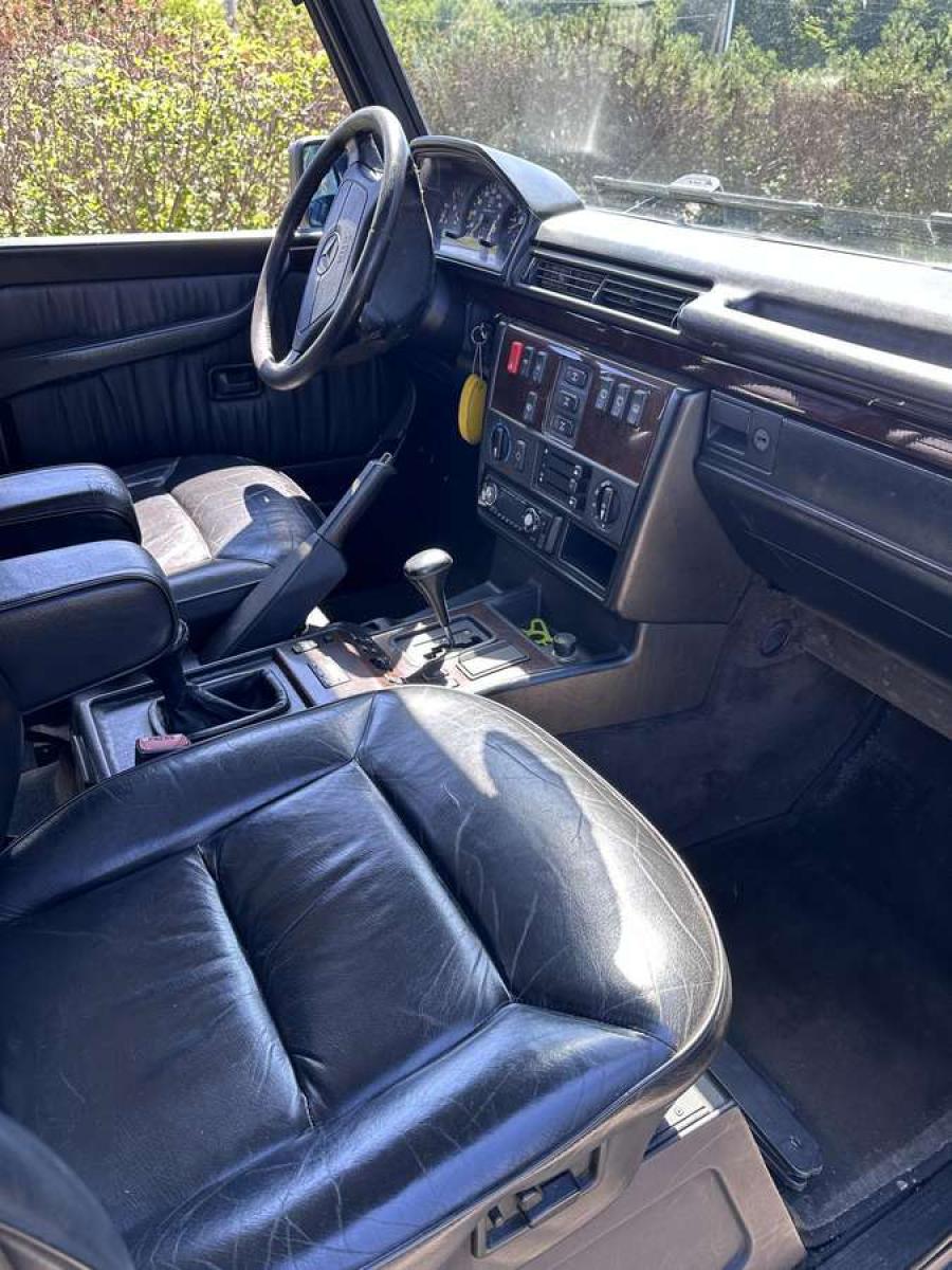 Blue Mercedes-Benz G 320 1995 in Klaipeda, with an engine capacity of 3.20 L and mileage of 344 thousand km for 19000 €, photo 9 on AUTOMOTO.COM.LV