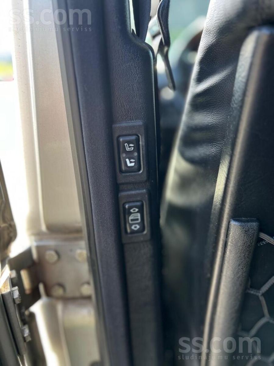 Grey Mercedes-Benz G 320 1998 in Riga, with an engine capacity of 3.20 L and mileage of 273 thousand km for 25700 €, photo 10 on AUTOMOTO.COM.LV