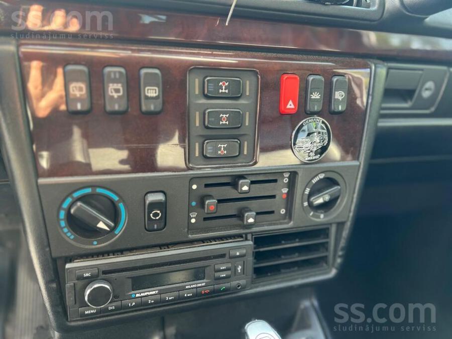 Grey Mercedes-Benz G 320 1998 in Riga, with an engine capacity of 3.20 L and mileage of 273 thousand km for 25700 €, photo 14 on AUTOMOTO.COM.LV
