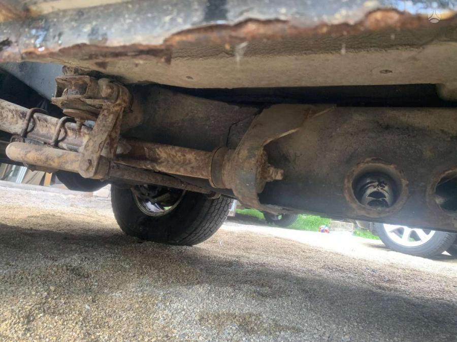 Черный Мерседес Г 350 1992 в Радвилишкис, объемом двигателя 3.45 л и пробегом 332 тыс. км за 10000 €, фото 24 на AUTOMOTO.COM.LV