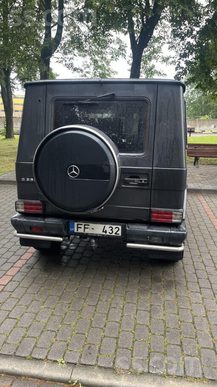 Black Mercedes-Benz G 350 1992 in Riga, with an engine capacity of 3.50 L and mileage of 366 thousand km for 32000 €, photo 5 on AUTOMOTO.COM.LV