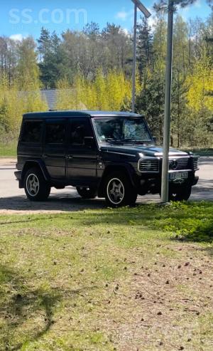 Black Mercedes-Benz G 350 1992 in Riga, with an engine capacity of 3.50 L and mileage of 366 thousand km for 32000 €, photo 19 on AUTOMOTO.COM.LV