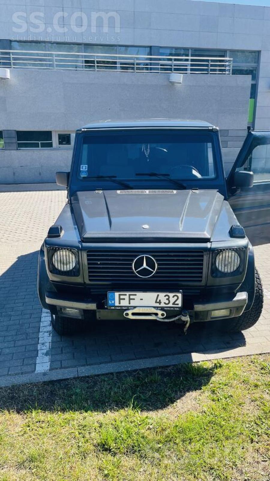 Black Mercedes-Benz G 350 1992 in Riga, with an engine capacity of 3.50 L and mileage of 366 thousand km for 32000 €, photo 26 on AUTOMOTO.COM.LV