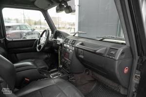 Black Mercedes-Benz G 350 2010 in Vilnius, with an engine capacity of 3.00 L and mileage of 278 thousand km for 43500 €, photo 15 on AUTOMOTO.COM.LV